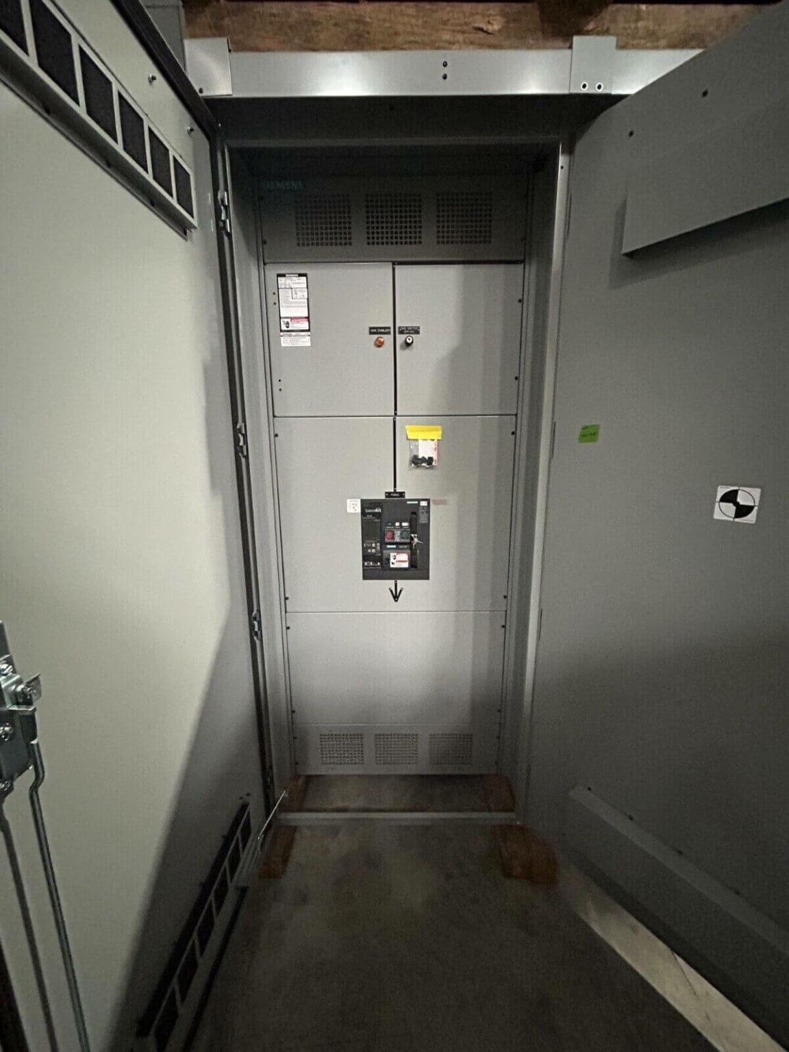 4000 AMP 3 Wire 480 Volt Switchgear - LEL Critical